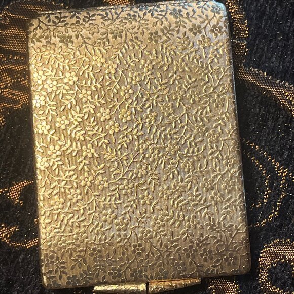 Max Factor | Makeup | Vintage Max Factor Gold Tone Compact Regency ...